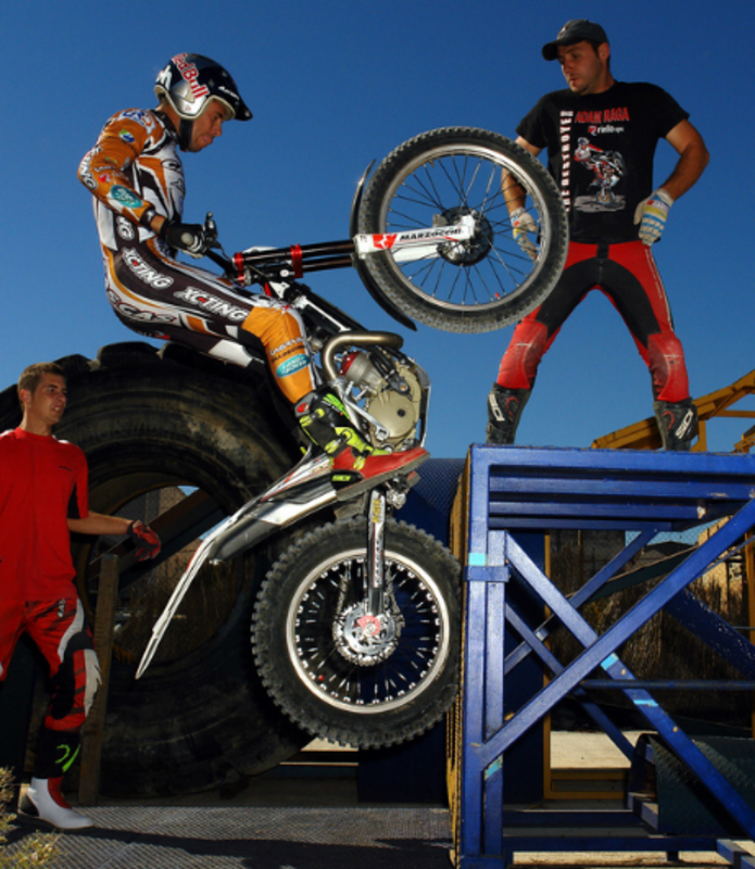 www.trial-club.com, net magazine moto trial: Adam Raga dans tous ses états